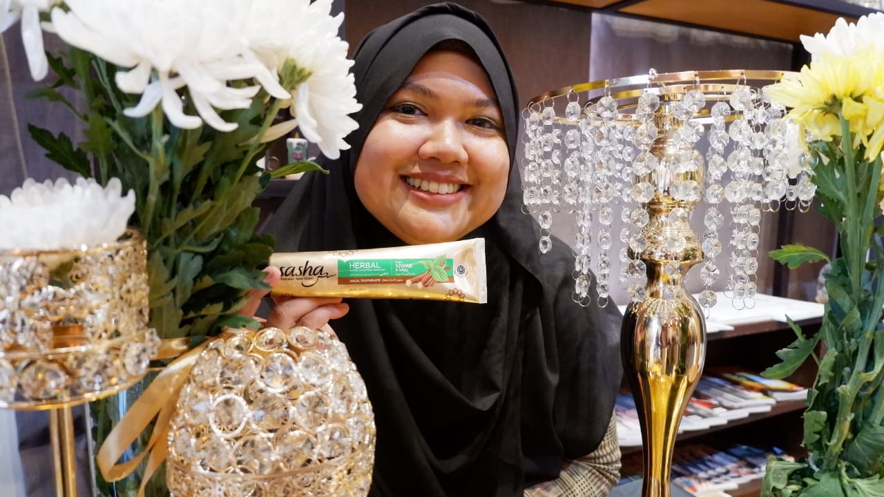 HIJRAH, MUSLIMAH, DAN LIFESTYLE - Annisa